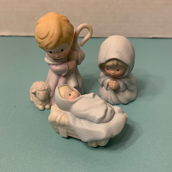 Avon | Holiday | Vintage 986 Avon Heavenly Blessings The Holy Family ...